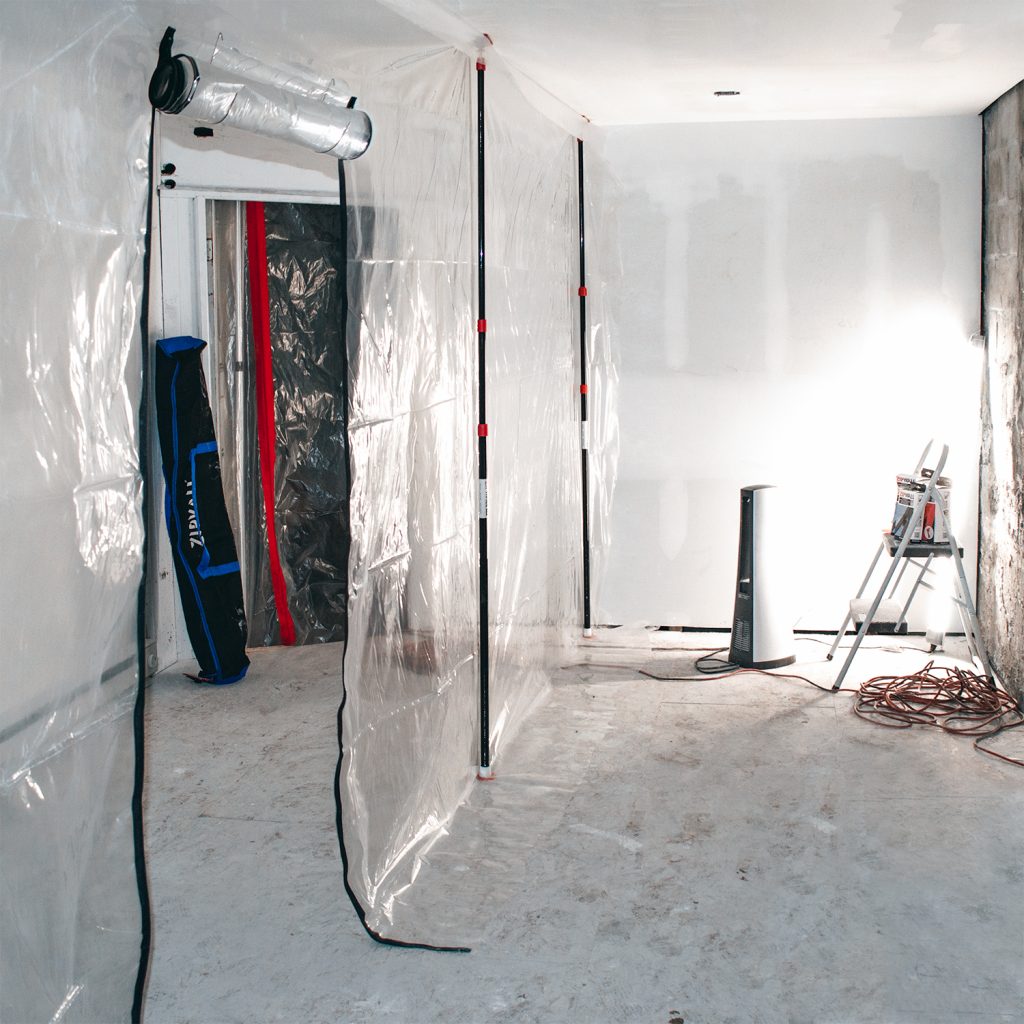 ZIPWALL POLES - 10FT - Axiom | Temporary Surface Protection